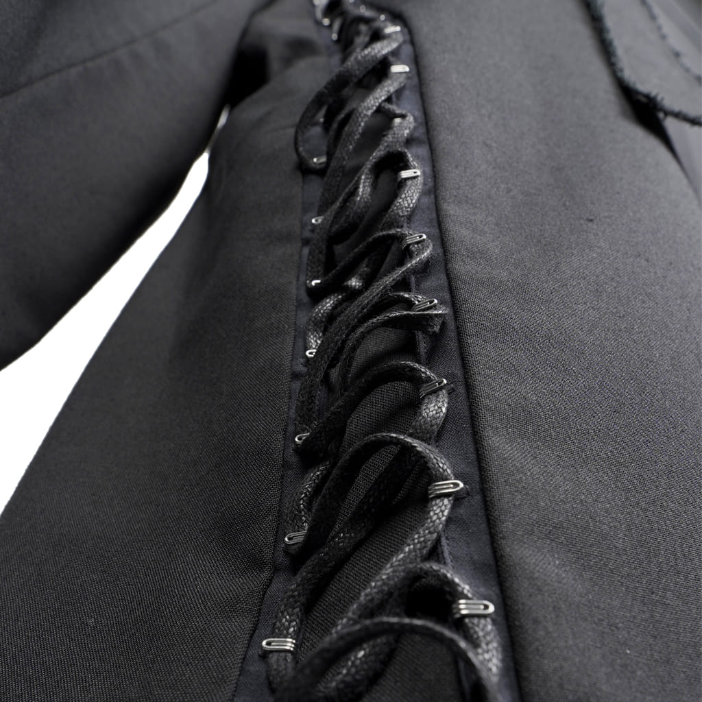 Unconventional Elegance: Embrace Eccentric Layering Fashion Trends for ...
