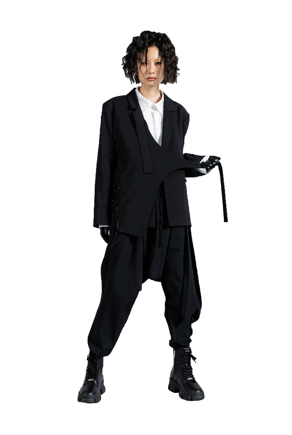 Unconventional Elegance: Embrace Eccentric Layering Fashion Trends for ...